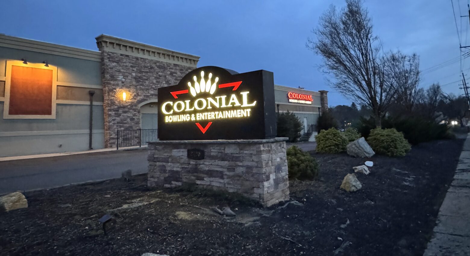 The BEST Bowling In NJ - Colonial Bowling & Entertainment