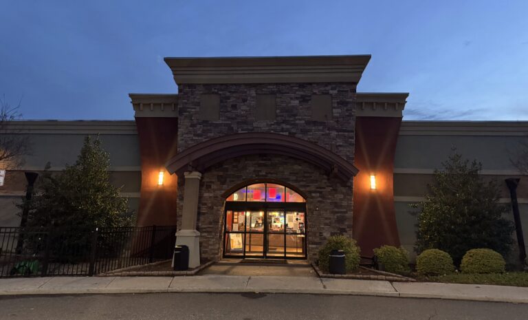 The BEST Bowling In NJ - Colonial Bowling & Entertainment